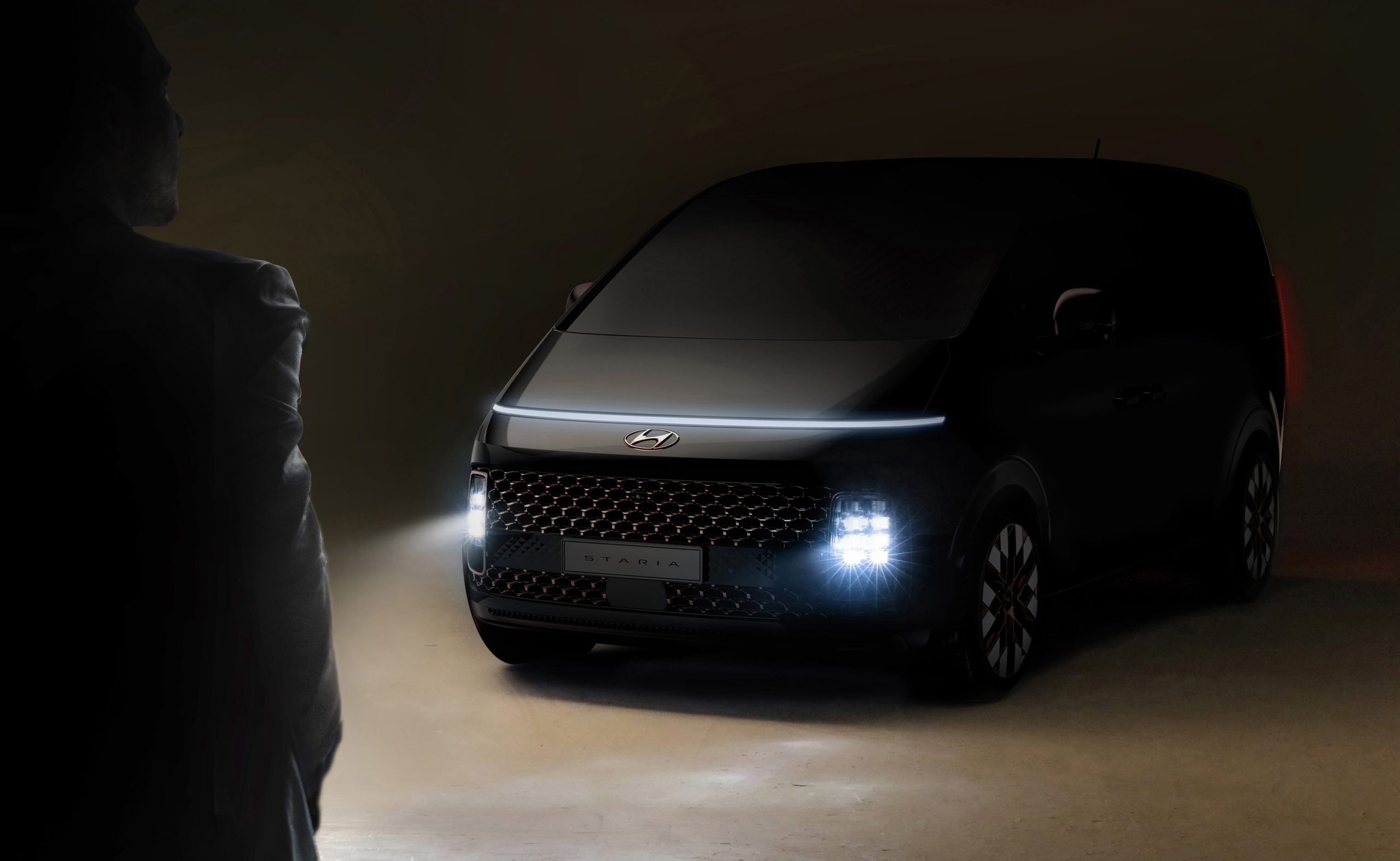 Hyundai, yeni MVP'si Staria'yı ilk kez görücüye çıkarttı - OTOPARK.COM