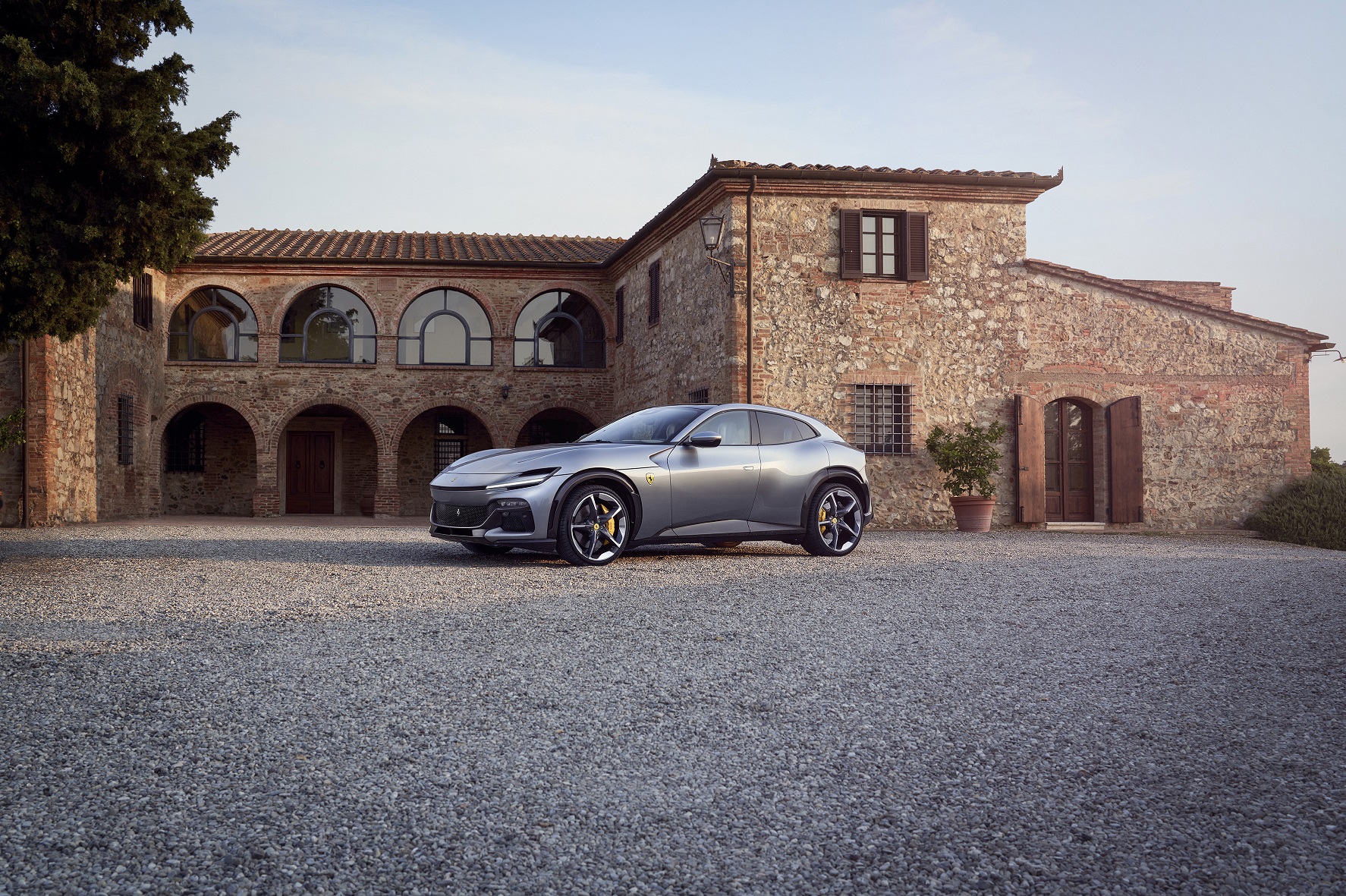 Ferrari Tarihinde Bir İlk; Karşınızda Prosangue - OTOPARK.COM